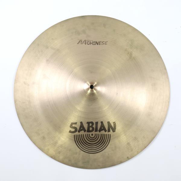 【中古】 チャイナシンバル セイビアン SABIAN AA CHINESE 20インチ  SABIAN AA CHINESE 20インチ の中古品です。  使用感のあるコンディションです。 商品内容：本体のみ  シンバル本体に割れやゆがみは...
