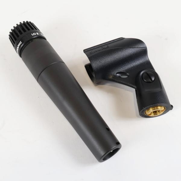 【中古】 マイク ダイナミックマイク 楽器用 SHURE SM57 シュアー 57 ゴーナナ シュア  SHURE SM57 の中古品です。  使用感のあるコンディションです。 商品内容：本体・マイクホルダー  全体的に使用感のあるコンディ...