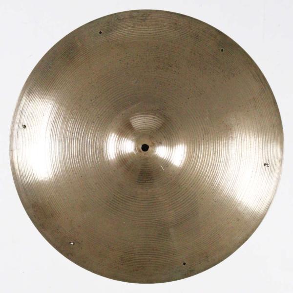 【中古】ライドシンバル ジルジャン ZILDJIAN A Zildjian RIDE 20インチ リベット付き  ZILDJIAN A Zildjian RIDE 20インチ リベット付き の中古品です。  使用感のあるコンディションです。...