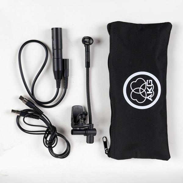 AKG C519 M の中古品です。  使用感のあるコンディションです。 商品内容：本体・マイクポーチ・MPA V L プリアンプアダプター・接続ケーブル  全体的に使用感のあるコンディションです。 現在の所、ガリもなく動作に問題ございませ...