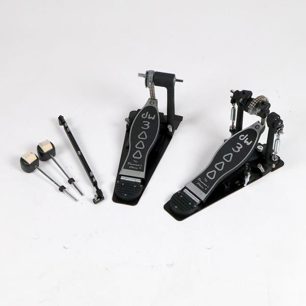 【中古】 ドラムツインペダル DW DW-3002 DWCP3002 ツインペダル  DW DW-3002 DWCP3002 の中古品です。  使用感のあるコンディションです。 商品内容：本体のみ  フットプレートやアンダープレートを中心に...