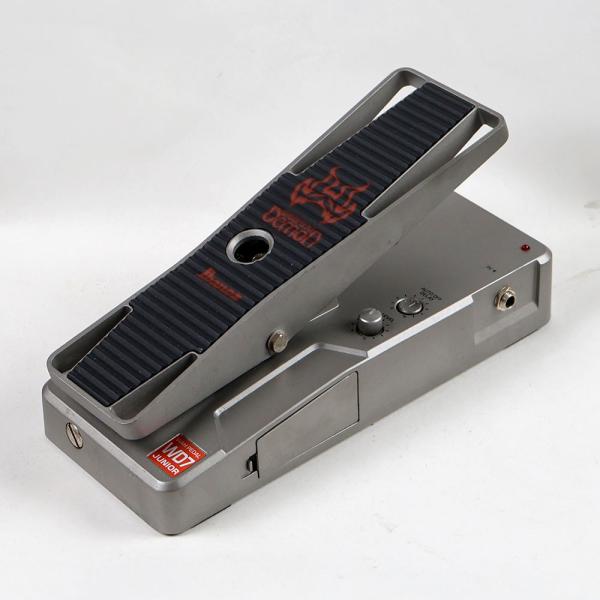 【中古】 ワウペダル エフェクター IBANEZ WD7 JUNIOR ギターエフェクター  IBANEZ WD7 JUNIOR の中古品です。  使用感のあるコンディションです。 商品内容：本体のみ  多少の傷やスレ、塗装?がれがあります...