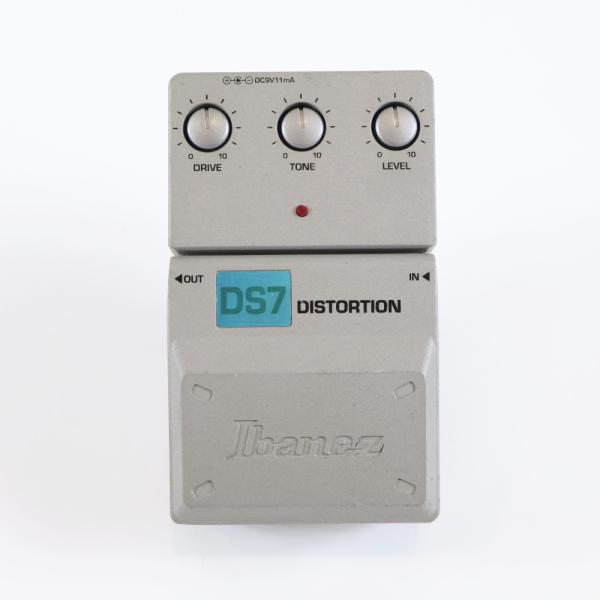 【中古】 ディストーション IBANEZ DS7  IBANEZ DS7 の中古品です。  使用感のあるコンディションです。 商品内容：本体のみ  傷やスレ、塗装剥がれ、金属部分の錆があります 現在の所、ガリもなく動作に問題ございません。 ...