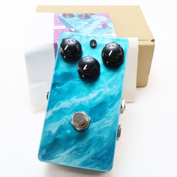 【中古】 オーバードライブ エフェクター Leqtique Maestro Antique Revised MAR ギターエフェクター  Leqtique Maestro Antique Revised MAR の中古品です。  使用感のあ...