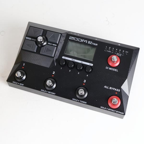 【中古】 ベース用マルチエフェクター ズーム ZOOM B2 FOUR ベースマルチエフェクター アンプエミュレーター  ZOOM B2 FOUR の中古品です。  使用感のあるコンディションです。 商品内容：本体・電源アダプター  若干の...
