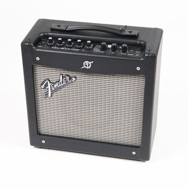 【中古】 ギターアンプ Fender Mustang I フェンダー ムスタング ギターコンボアンプ  Fender Mustang I  の中古品です。  比較的綺麗なコンディションです。 商品内容：本体・電源コード  Fender Mu...