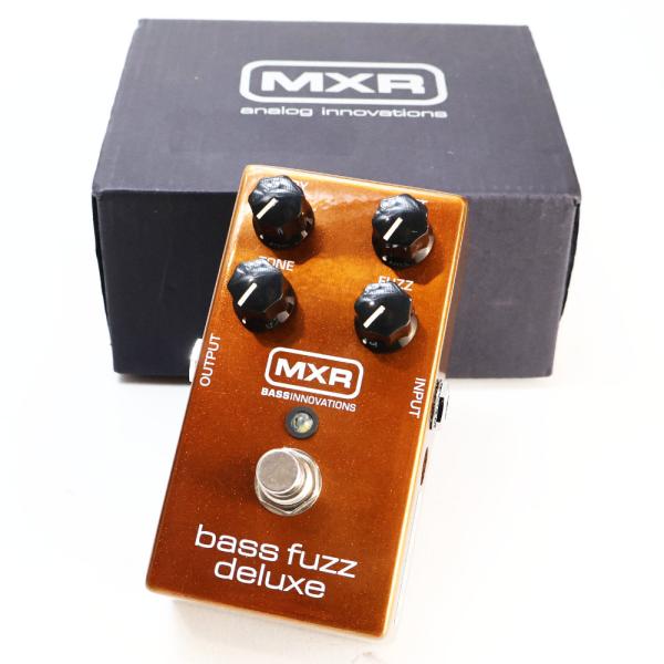 【中古】 ベース用ファズ エフェクター MXR M-84 Bass Fuzz Deluxe ベース用エフェクター ファズ  MXR M-84 Bass Fuzz Deluxe の中古品です。  比較的綺麗なコンディションです。 商品内容：本...