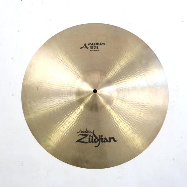 【中古】ライドシンバル ジルジャン ZILDJIAN A Zildjian MEDIUM RIDE 20インチ  ZILDJIAN A Zildjian MEDIUM RIDE 20インチ の中古品です。  使用感のあるコンディションです。...