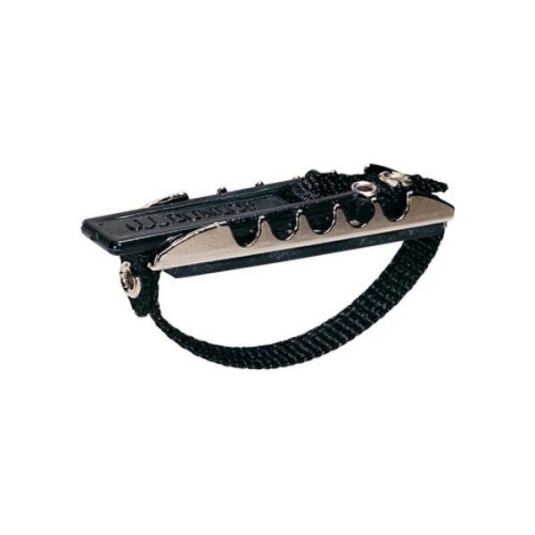 トグルアクション・カポはきっちりとしたクランプができます。使い易く、ギターを傷つけず、薄い形状でフィンガリングの邪魔をしません。トグル操作でどんなギターにもフィット。ニッケルメッキ。Flat。