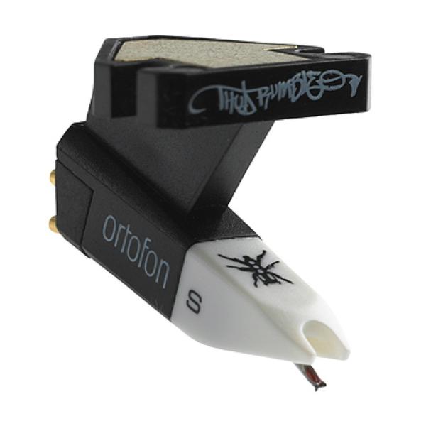 ORTOFON OM Qbert DJカートリッジDJQbert監修による高出力と耐久性を備え持つバトルDJ仕様スクラッチの神様DJ Qbert自身がOrtofonA/S Denmarkにて開発に携わり、スクラッチやバックキューイングにおけ...