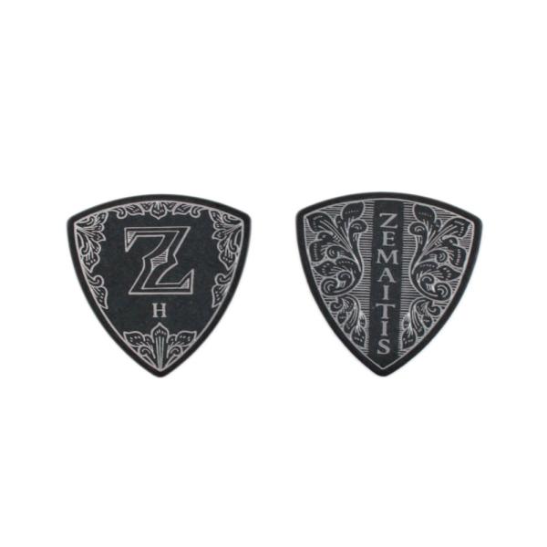 ゼマティス ギターピック 20枚セット 1.0mm トライアングル ZP-16 TR/H BK Polyacetal Guitar Picks ZEMAITIS。エングレイヴィングのデザインをモティーフにし、シルバー・カラーのフォイルを採用...