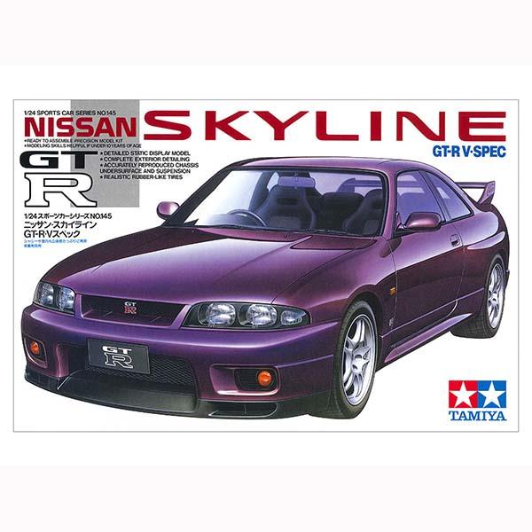 【 みなぎる迫力が高性能を伝える 】 1993年にコンセプトモデルが登場し、95年1月の東京オートサロンで発表されたのが4代目スカイライン GT-Rです。R33型と呼ばれるこのモデルは、280馬力を発揮する2.6リッター直列6気筒ツインター...
