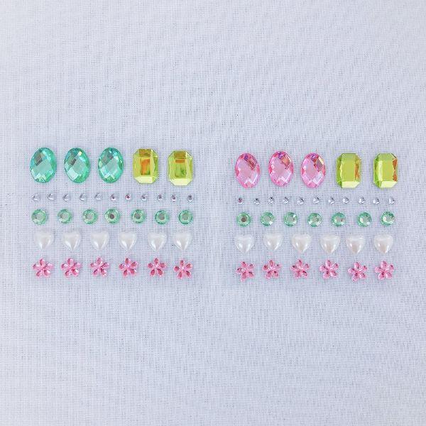 なんだか懐かしい?それとも新しい?ジュエルシール！耳に貼ってピアス風、ボディジュエリーとして使ってもカワイイ！※シールの並び、大小の組み合わせはランダムです。商品ごとに個体差がございます。