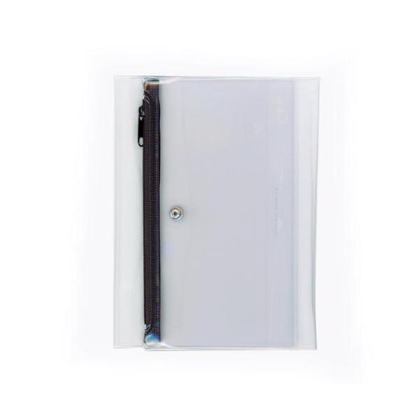 ダイゴー 手帳カバー IS.カバーPVC B6 RCLBK クリアブラック  機能性とデザイン性を兼ね備えた便利なアイテムです。<br>お気に入りの文具や大切な書類を一緒に持ち運ぶことができ、日常の様々なシーンで活躍します。&l...