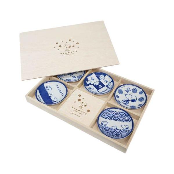 「小皿」 スヌーピー 三寸皿 小皿 5枚セット ピーナッツ キャラクター SNOOPYのかわいいテーブルウェアシリーズ 大人気[PEANUTS/SNOOPY]のかわいいテーブルウェアが登場こちらはプレゼントにおすすめの[三寸皿5枚セット]薬...