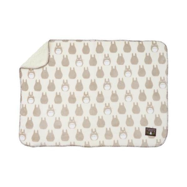 「ひざ掛け ブランケット」 となりのトトロ ひざ掛け毛布 オパール加工ブランケット でこぼこ大トトロ スタジオジブリ 丸眞 ふわふわもこもこの肌触りであったかく過ごせる膝掛ブランケット 宮崎駿監督の名作[となりのトトロ]のキュートなウォーマ...