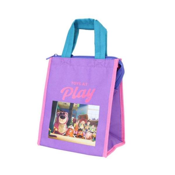 「ランチトート」 トイストーリー グッズ ランチトート キャラクター ランチバッグスクエア M 保冷剤ポケット付きのランチバッグ 大人気ディズニーキャラクターから可愛いアイテム登場こちらはお弁当バッグにちょうどいい[ランチバッグスクエア M...