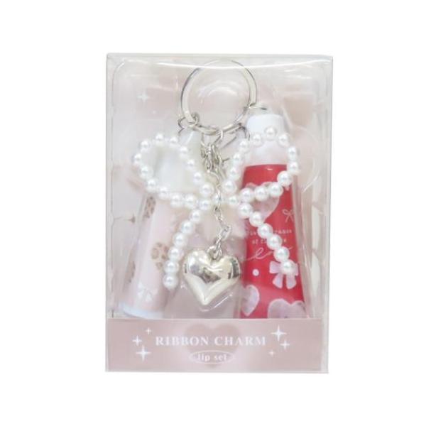 「コスメ雑貨」 コスメ雑貨 リボンチャームリップセット ベージュ クーリア カバンに付けて持ち歩けるキュートなリップ 毎日が楽しくなるキュートなZAKKAシリーズこちらはかわいい[リボンチャームリップセット]流行りのジャラジャラチャームと可...