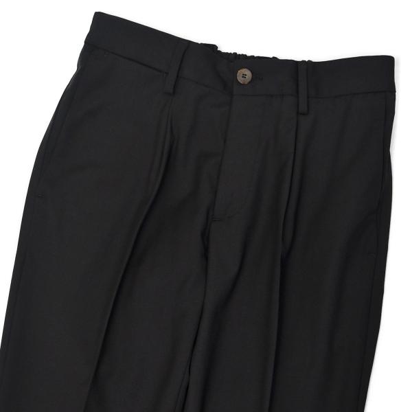 素材：ウール70% ポリエステル28% エラスタン2%仕様ワンプリーツ/1プリーツジップフライ表示：44・46・48・50目安サイズ：S・M・L・XLウエスト(cm)：72-78・76-82・80-86・82-88渡り幅(cm)：31・32...