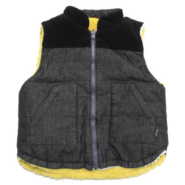 DILASH ディラッシュ“ディラッシュ”のデニムボアリバーシブルベストリバーシブルで気温や気分に合わせて2WAYで着られる◎デニムとボアでそれぞれ違った雰囲気で、コーデの幅が広がります。フロントはファスナーで脱ぎ着しやすい。デニム面はコー...