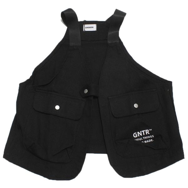 GENERATOR ジェネレーター“ジェネレーター”のキャンプベストいつものコーデに差し込めばアクセントになるベスト。着るほどに身体に馴染むコットンツイルを使用。キャンプベストと言うだけあって、たくさん入るマチ付きポケット。これを着れば手ぶ...