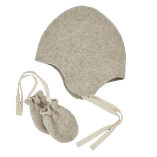 1＋in the family ワンモア イン ザ ファミリー“ワンモア イン ザ ファミリー”のTANIT(キャップ/手袋セット)ミトンとキャップがセットになったべビーグッズ。ふんわりとソフトな肌触りで、温かみのある仕上がり。キャップは耳...