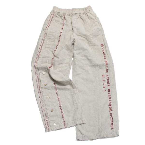 MARET マレ“マレ”のCLキャンバスエンブロイダリーロングパンツコットンリネンの混紡糸のキャンバスを使用。穿きやすさにこだわった総ゴムのワイドパンツです。アンティークのピローケースからインスパイアされたデティールも特徴。クロスステッチや...