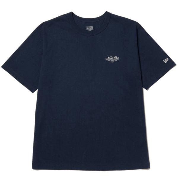 NEW ERA ニューエラ“ニューエラ”のCL SCRIPT SS WAS CT TEE前後にクラシカルなロゴプリントをセット。ウォッシュ加工を施した、自然な風合いが特徴のコレクション。カジュアルな着こなしに合う、ややゆとりのあるシルエット...