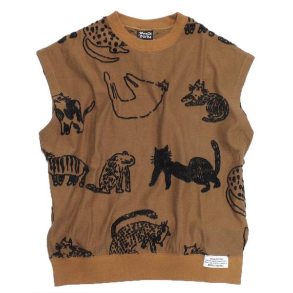 NEEDLE WORKS ニードルワークス“ニードルワークス”のCATフロッキージャガード天竺BIGベストフロッキージャガードで表現した立体的な総柄デザイン。ユニークなタッチで描かれたネコがポイント。ゆとりあるワイドシルエットでラフに着用可...
