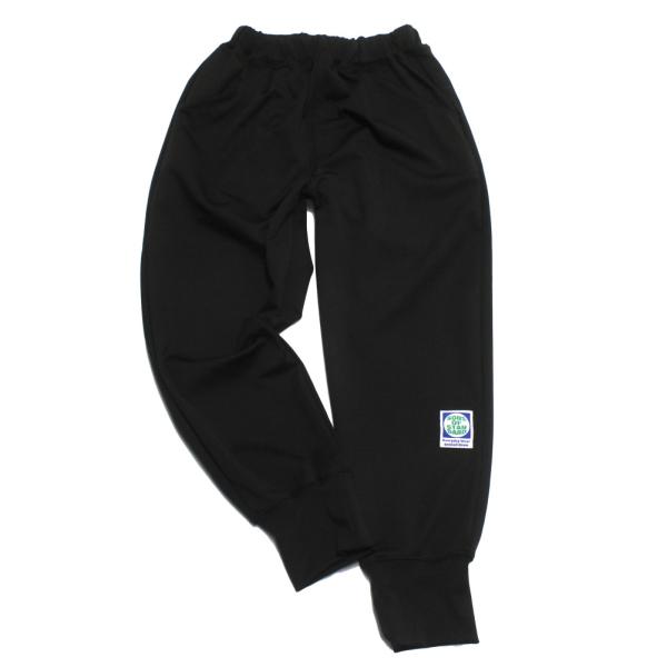 Sons of standard サンズオブスタンダード“サンズオブスタンダード”のリブテールパンツ伸縮性のあるジャージ素材を採用。裾をリブに替えすっきりとしたデザインに。サイドにはポケット付きで実用性もあり。バックのブランドネームプリント...