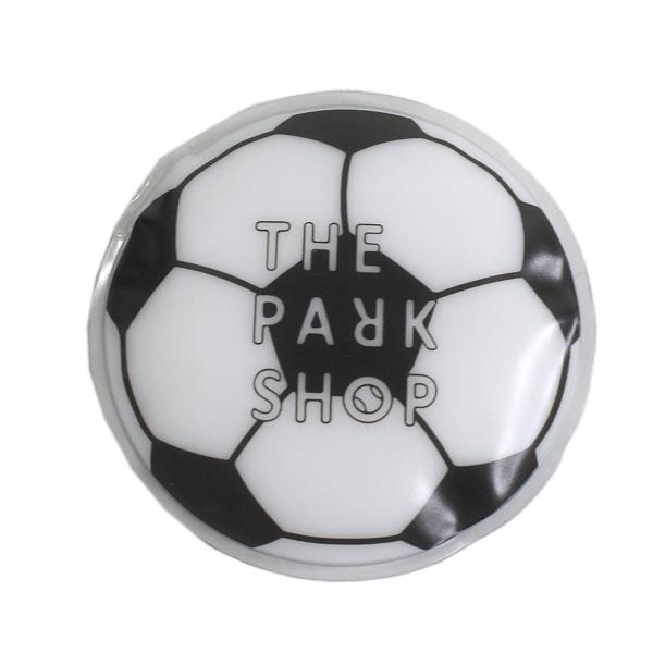 THE PARK SHOP ザ・パークショップ“ザ・パークショップ”のBALLPARK ICE PACK(保冷剤)熱中症対策やお弁当等の保冷にも使えるアイテム。サッカーボールと野球ボールをイメージしたデザイン。薄くコンパクトなサイズで持ちは...