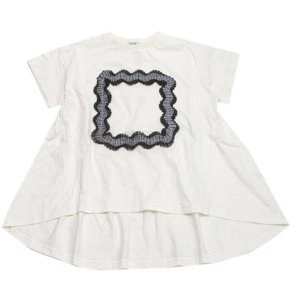 UNICA ユニカ“ユニカ”のフレームデザインTシャツ前身頃に大きく配置したスクエア型のフレームデザインが目を引く半袖カットソー。 身生地は肌触りのいいコットン100%です。ギンガムチェックのフリルテープには、チュールを重ねた立体感のる仕上...