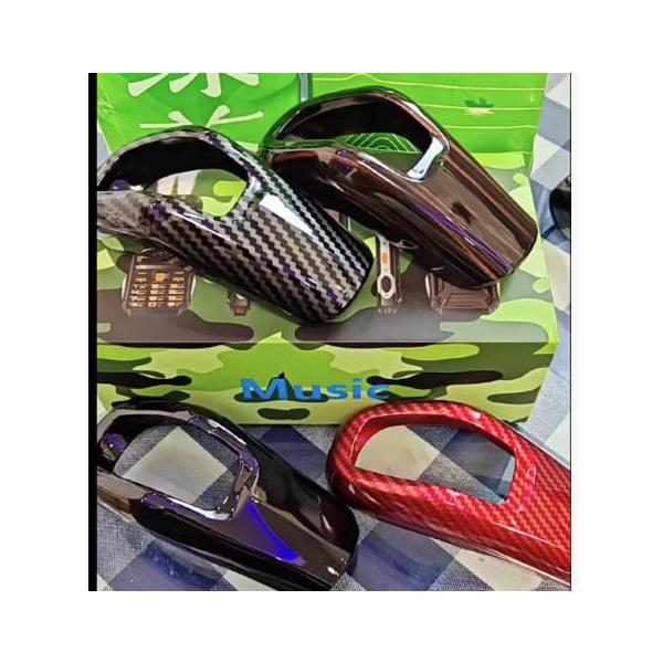 ご覧頂きましてありがとうございます。 ジャガー F-type XE E-PACE 高品質 レザーシフトカバー Red/Black』の出品です。ジャガー各車用のレザーシフトカバーです。ジャガーLOGO付きで高級感溢れる商品です。車内のアクセン...