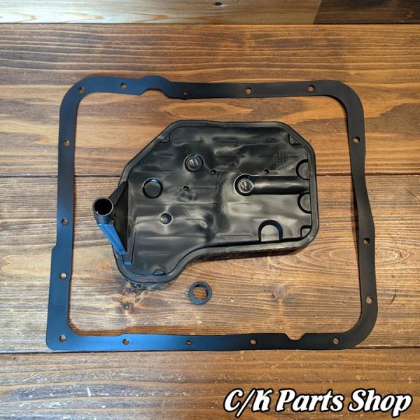 WIXのATフィルター＆オイルパンガスケットのセットです。97-98年 C1500 K1500 C2500 K2500 C3500 K350097-99年 サバーバン ブレイザー タホ ユーコン99-00年 エスカレード ユーコンデナリ99...