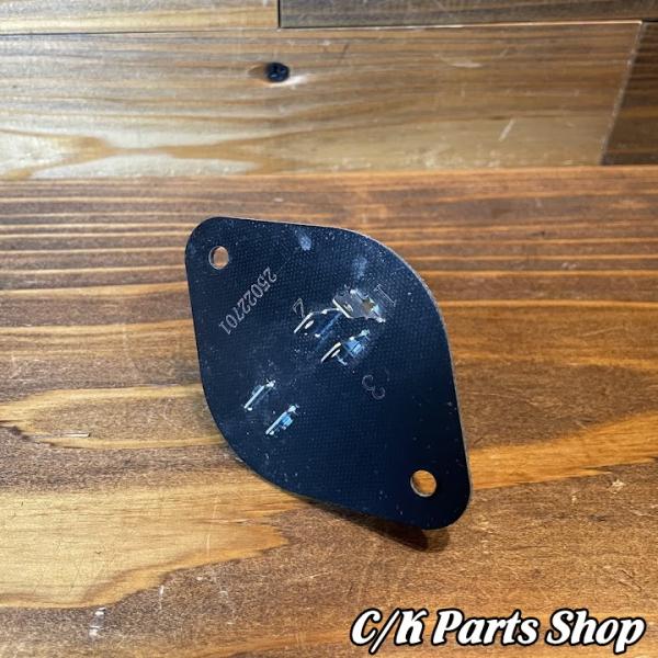 社外品のブロアレジスターです。88-94年 C1500 K1500 C2500 K2500 C3500 K3500 (風速3段階)92-94年 サバーバン ブレイザー ユーコン (風速3段階)★風速4段階切り替えは適合しません。