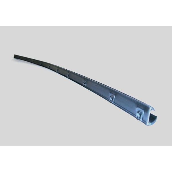 社外メーカーの水切りモール（インナー）です。テールゲートウィンドウ用です。【代表適合車種】73-91年 サバーバン★ベースグレード用です。★記載の車種でもお車の仕様によって適合しない場合があります。適合確認はお車のシリアルナンバー（17桁の...