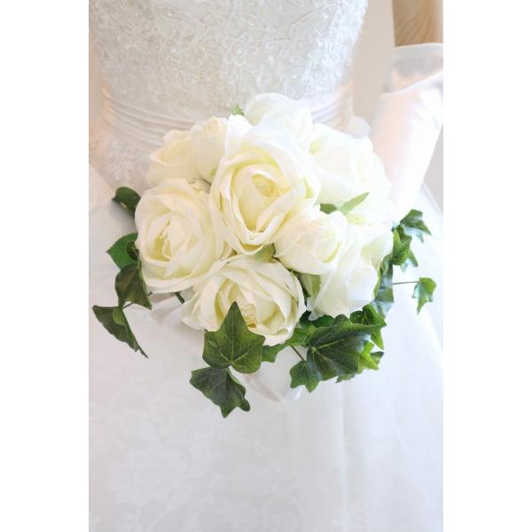 当店はより美しく見えるこだわりのお品をご提案したいという思いからヘアメイクアーティストとプロのフラワーデザイナーなど作家5名で生み出されています。作家はフラワーコンテスト最優秀賞、横浜ハンドメイドマルシェ他多数出店経験があります。お手元に届...