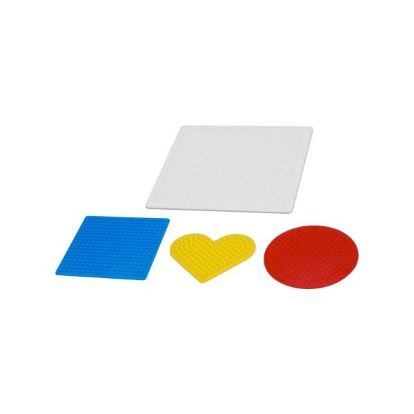 お子さまの運動能力の発達と、目と手の協調運動の発達を促します対象年齢：4歳以上ビーズを並べ終わったら、ベーキングペーパーをのせ、ビーズ同士が溶けてくっつくまで中温〜高温のアイロンでそっと押さえてください。アイロンで熱したあとは、平らな場所に...