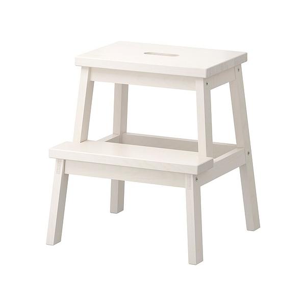 幅: 43 cm奥行き: 39 cm高さ: 50 cm最大荷重: 100 kg- 耐摩耗性に優れた天然の無垢材を使用- 上部に持ち手用の穴が開いています安定性を高めるため、組み立てから約2週間後にネジを締め直してください中性洗剤を含ませた布...