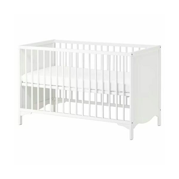 ※マットレスとベッドリネンは別売りです商品サイズ長さ: 124cm幅: 66cm高さ: 79cmベッド幅: 60cmベッド長: 120cm最大荷重: 20 kg素材:ビーチ無垢材 アクリル塗装 ナイロン 繊維板 フォイル中性洗剤を含ませた布...