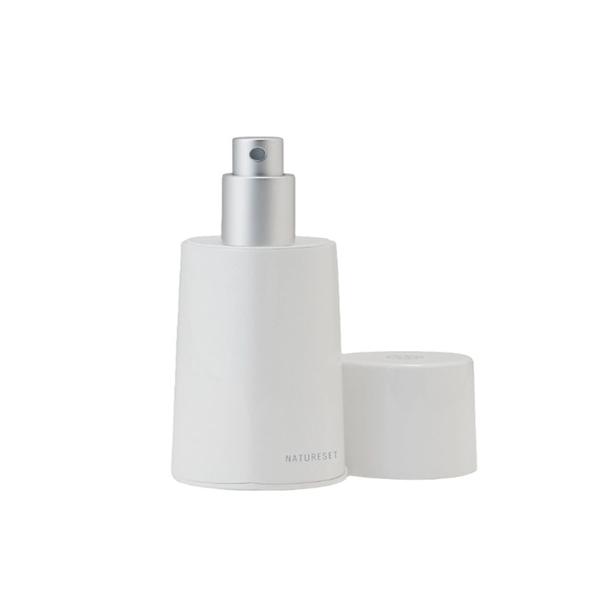 商品の特徴水道水があればどこでもオゾン水が作れる。気になる箇所にシュッ。外出先でもわずか1分で完成。SS,Sタイプは持ち歩きに便利なサイズ感。USB充電式商品の詳細●住まいの気になるニオイを消臭。除菌でカビを抑制します。●体臭の嫌な臭いの原...