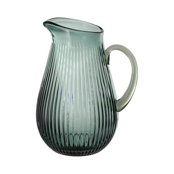 商品サイズ高さ: 24cm容量: 2 lガラス食器洗い乾燥機で洗えます（70度まで）熱い飲み物は50度以下に冷ましてから入れてくださいおばあちゃんの家のディナーが懐かしい？ それとも、レトロで美しいガラス製品が好き？このピッチャーはそんな方...