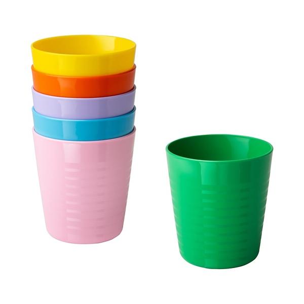 商品サイズパッケージ個数: 6 ピース容量: 230ml素材ポリプロピレン . ポリプロピレン .お手入れ方法食器洗い乾燥機で洗えます(70℃まで)食器洗い機で洗えますカラフルで、衝撃に強く、軽量で、耐久性があるコップは、小さな子どもが自分...