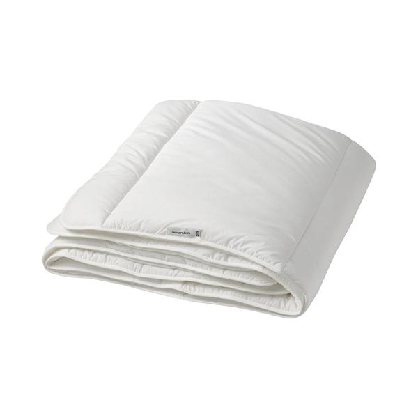 商品サイズ長さ: 200 cm幅: 150 cm中素材の重量: 1500 g総重量: 2380 g素材ポリエステル 60% 再生繊維(リヨセル)40%洗濯機で洗えます(60℃以下)漂白不可通常の温度(80℃以下)でタンブル乾燥できますアイロ...