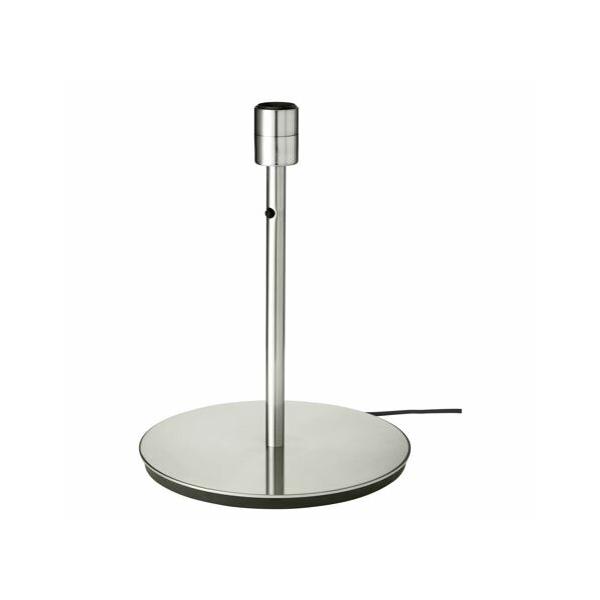 ※電球は別売りです。LED電球 E26口金をご使用ください※ランプシェードは別売りです商品サイズ最大: 13 W高さ: 38 cmベースの直径: 29 cmコードの長さ: 200 cmベース/ 支柱/ シェードリング/ ソケットカップ:スチ...