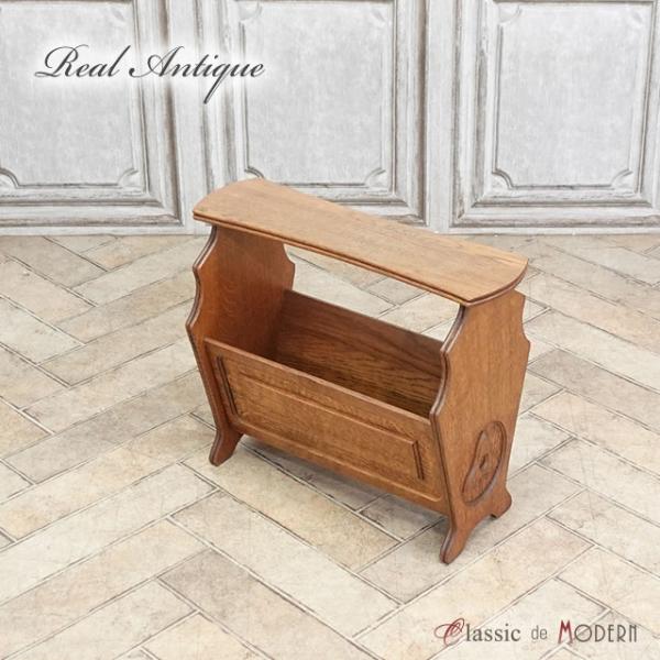 ●品名・品番antique65237a　マガジンラック　1940年頃　オーク材　オランダ●サイズW 56 x D 27 x H 46.5 cm●商品についてどことなくレトロな雰囲気があるマガジンラックです。オランダらしい素朴でぬくもりあるデ...