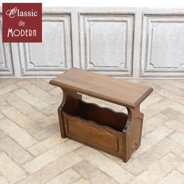 ●品名・品番antique65364a　マガジンラック　1940年頃　オーク材　オランダ●サイズW 58.5 x D 25 x H 42.5 cm●商品についてオランダらしい素朴でぬくもりあるデザインのマガジンラックですね。天板がついたタイ...