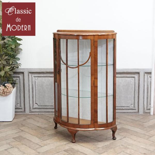 ●品名・品番antique80291　ショーケース　1940年頃　ウォールナット材　イギリス●サイズW 81 x D 34 x H 121.5 cm●商品についてすっきりとしたデザインが綺麗なショーケースです。無駄のないデザインがウォールナ...