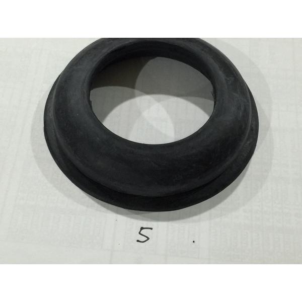 英国ミニスペアーズ社 厚身があり、丸みを帯びたクラシカルな形状のものです。PETROL TANK NECK SEAL PRE 199614A7057Non Genuine petrol tank neck seal, we advise f...