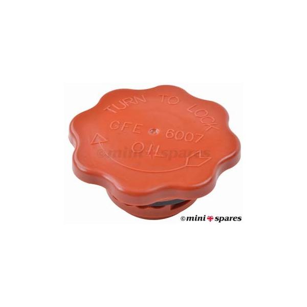 GFE6007ミニスペアーズ社より取り寄せました。（赤茶）ほとんどの年式のロッカーカバーに適合します。OIL FILLER CAP RED LATE CARS/METROOriginally fitted to Minifin rocker...